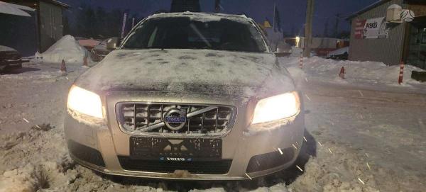 Volvo V70 2010 Kauņa, ar dzinēja tilpumu 1.56 L un nobraukumu 275 tūkst. km par 3350 €, foto 2 vietnē AUTOMOTO.COM.LV