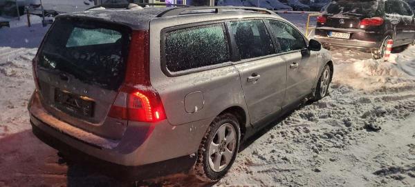 Volvo V70 2010 Kauņa, ar dzinēja tilpumu 1.56 L un nobraukumu 275 tūkst. km par 3350 €, foto 5 vietnē AUTOMOTO.COM.LV