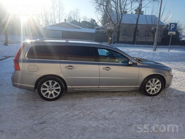 Volvo V70 2010 Daugavpils, ar dzinēja tilpumu 2.40 L un nobraukumu 263 tūkst. km par 6200 €, foto 5 vietnē AUTOMOTO.COM.LV
