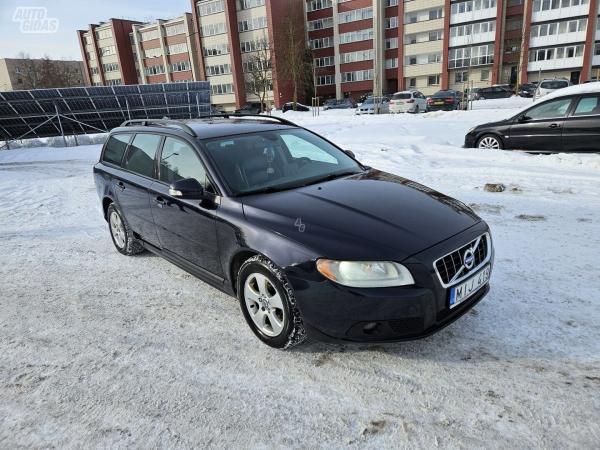 Volvo V70 2010 in Prienai, with an engine capacity of 2.40 L and mileage of 340 thousand km for 2750 €, photo 4 on AUTOMOTO.COM.LV