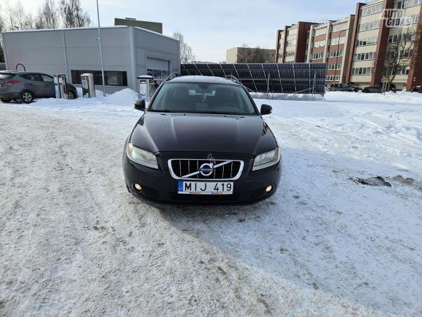 Volvo V70 2010 Prienai, ar dzinēja tilpumu 2.40 L un nobraukumu 341 tūkst. km par 2600 €, foto 2 vietnē AUTOMOTO.COM.LV