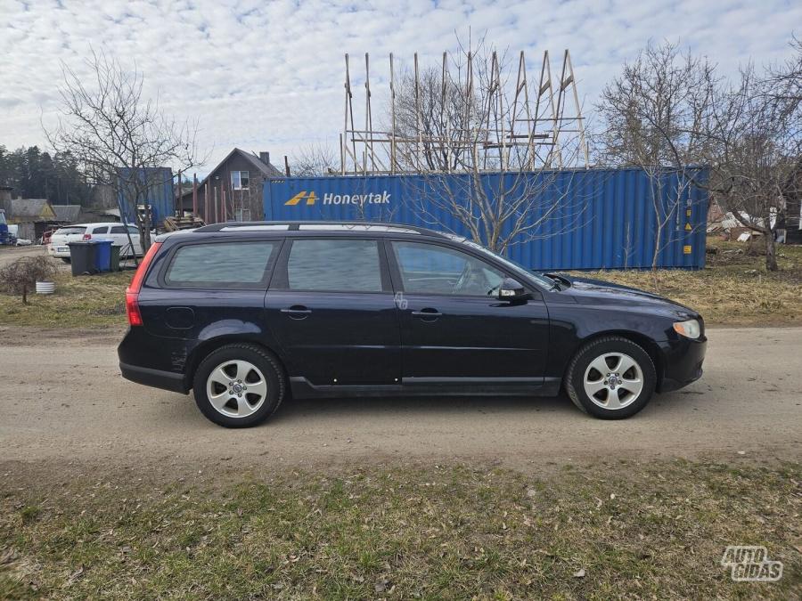 Volvo V70 2010 Prienai, ar dzinēja tilpumu 2.40 L un nobraukumu 314 tūkst. km par 2500 €, foto 5 vietnē AUTOMOTO.COM.LV