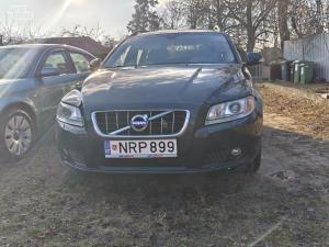 Volvo V70 2010 in Panevezys, with an engine capacity of 2.00 L and mileage of 30 thousand km for 4700 €, photo 4 on AUTOMOTO.COM.LV
