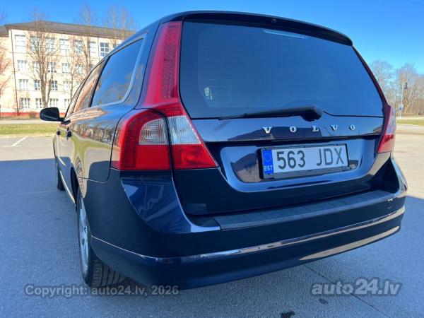 Volvo V70 2010 Narva, ar dzinēja tilpumu 1.60 L un nobraukumu 328 tūkst. km par 3999 €, foto 3 vietnē AUTOMOTO.COM.LV