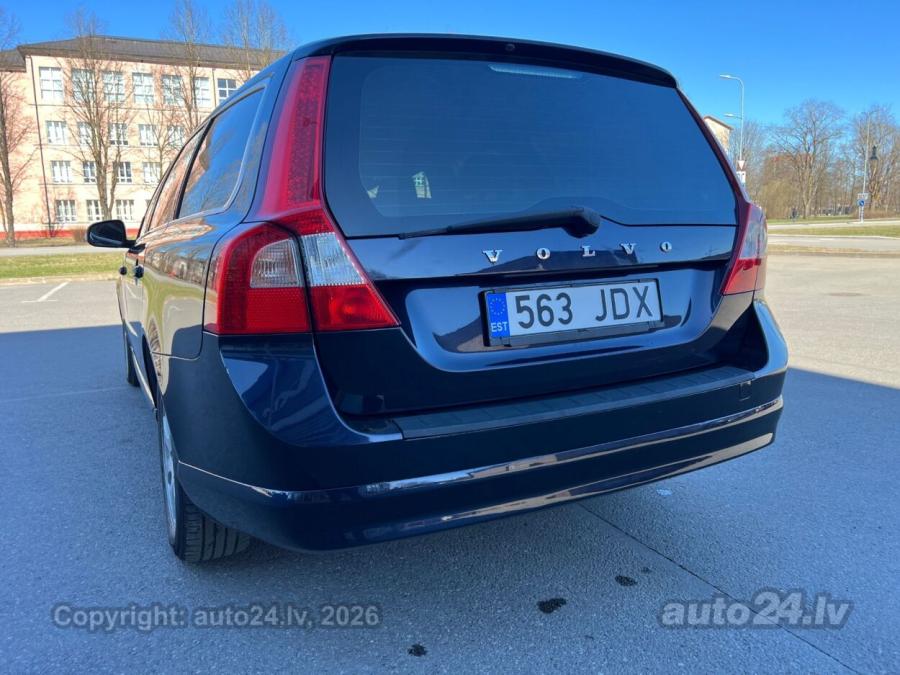 Volvo V70 2010 in Narva, with an engine capacity of 1.60 L and mileage of 328 thousand km for 3999 €, photo 16 on AUTOMOTO.COM.LV