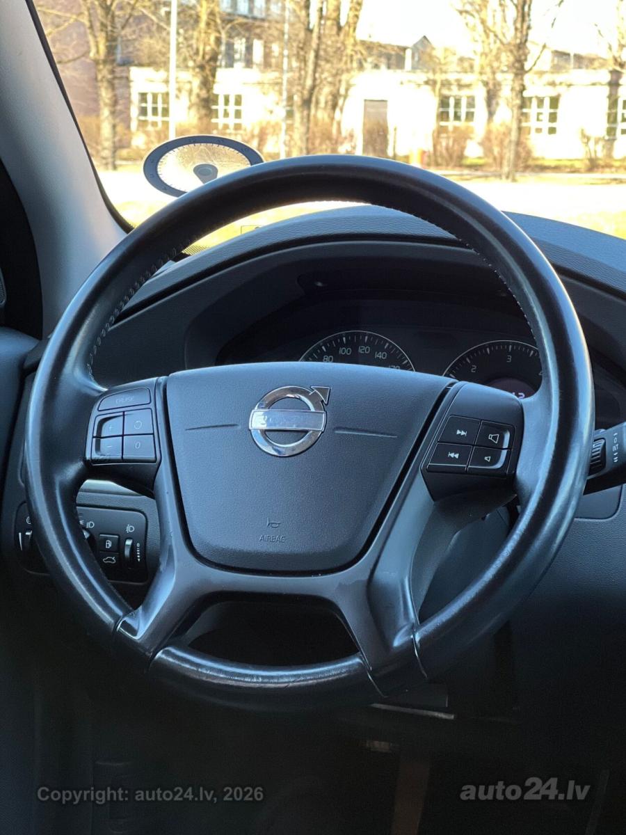 Volvo V70 2010 in Narva, with an engine capacity of 1.60 L and mileage of 328 thousand km for 3999 €, photo 21 on AUTOMOTO.COM.LV