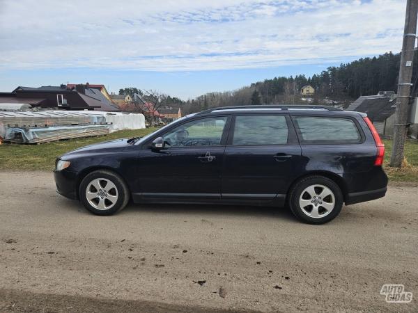 Volvo V70 2010 Prienai, ar dzinēja tilpumu 2.40 L un nobraukumu 323 tūkst. km par 2450 €, foto 4 vietnē AUTOMOTO.COM.LV