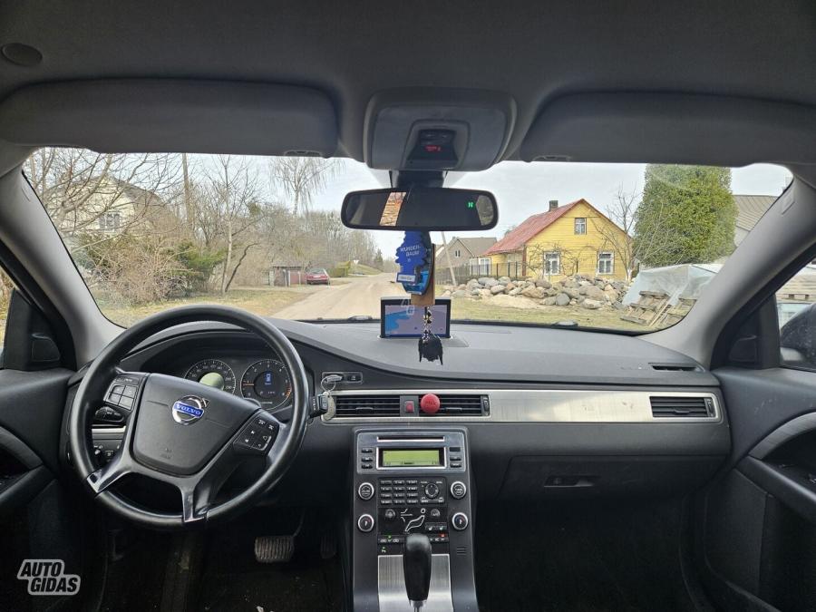Volvo V70 2010 Prienai, ar dzinēja tilpumu 2.40 L un nobraukumu 324 tūkst. km par 2350 €, foto 8 vietnē AUTOMOTO.COM.LV