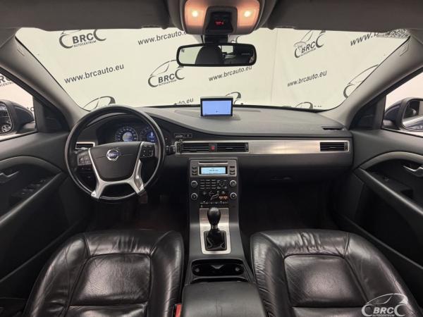 Volvo V70 2010 Viļņa, ar dzinēja tilpumu 2.40 L un nobraukumu 472 tūkst. km par 4300 €, foto 3 vietnē AUTOMOTO.COM.LV