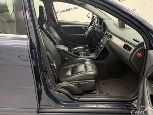 Volvo V70 2010 in Vilnius, with an engine capacity of 2.40 L and mileage of 472 thousand km for 4300 €, photo 5 on AUTOMOTO.COM.LV