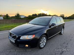 Volvo V70 2010 in Tallinn, with an engine capacity of 2.40 L and mileage of 377 thousand km for 5690 €, photo  on AUTOMOTO.COM.LV