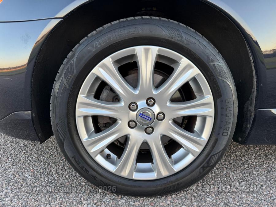 Volvo V70 2010 Tallina, ar dzinēja tilpumu 2.40 L un nobraukumu 377 tūkst. km par 5690 €, foto 23 vietnē AUTOMOTO.COM.LV