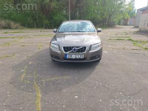 Volvo V70 2010 Daugavpils, ar dzinēja tilpumu 2.00 L un nobraukumu 227 tūkst. km par 5200 €, foto 3 vietnē AUTOMOTO.COM.LV