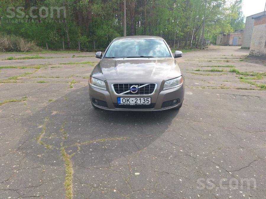 Volvo V70 2010 Daugavpils, ar dzinēja tilpumu 2.00 L un nobraukumu 227 tūkst. km par 5200 €, foto 3 vietnē AUTOMOTO.COM.LV
