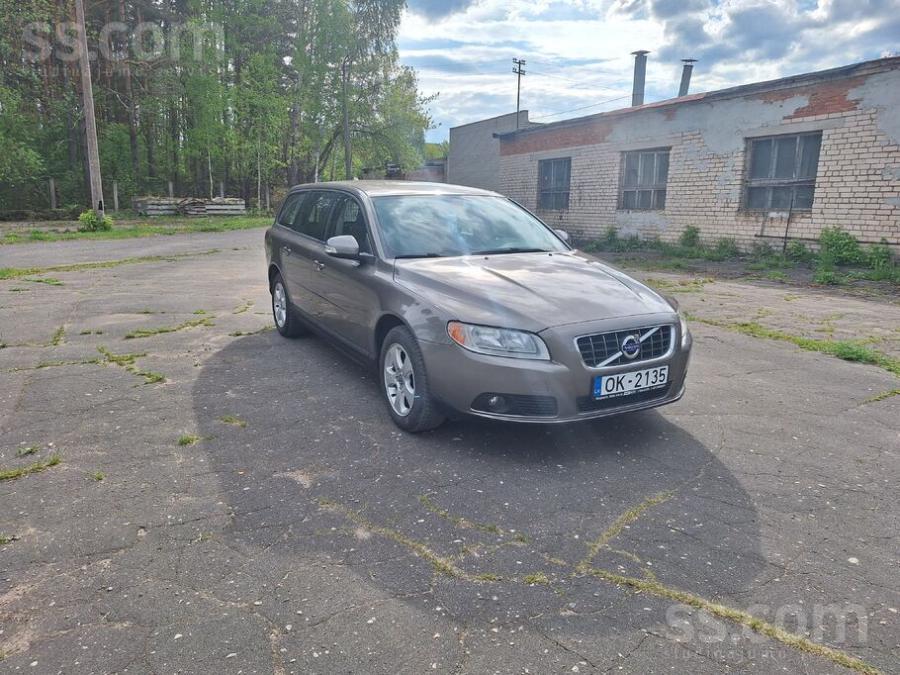 Volvo V70 2010 Daugavpils, ar dzinēja tilpumu 2.00 L un nobraukumu 227 tūkst. km par 5200 €, foto 5 vietnē AUTOMOTO.COM.LV