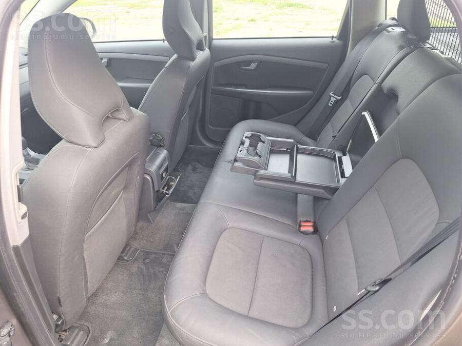 Volvo V70 2010 Daugavpils, ar dzinēja tilpumu 2.00 L un nobraukumu 227 tūkst. km par 5200 €, foto 15 vietnē AUTOMOTO.COM.LV