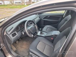 Volvo V70 2010 Daugavpils, ar dzinēja tilpumu 2.00 L un nobraukumu 227 tūkst. km par 5200 €, foto 18 vietnē AUTOMOTO.COM.LV