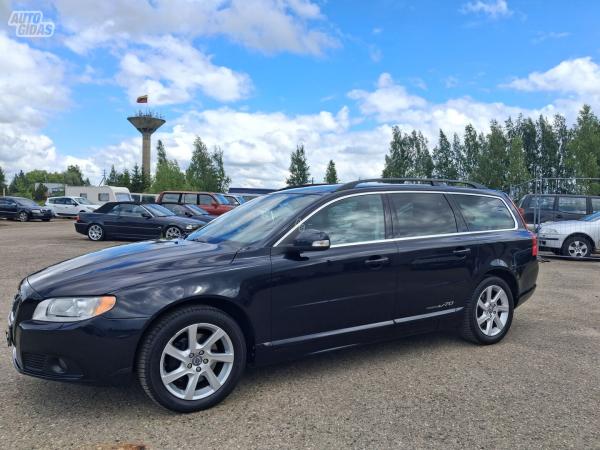 Volvo V70 2010 in Radviliskis, with an engine capacity of 2.40 L and mileage of 280 thousand km for 4650 €, photo 2 on AUTOMOTO.COM.LV