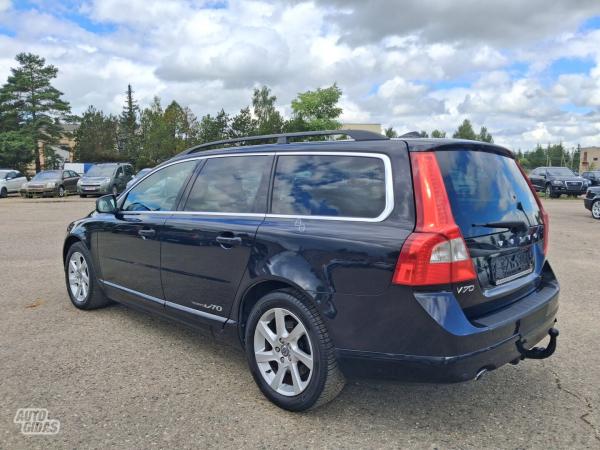 Volvo V70 2010 in Radviliskis, with an engine capacity of 2.40 L and mileage of 280 thousand km for 4650 €, photo 4 on AUTOMOTO.COM.LV