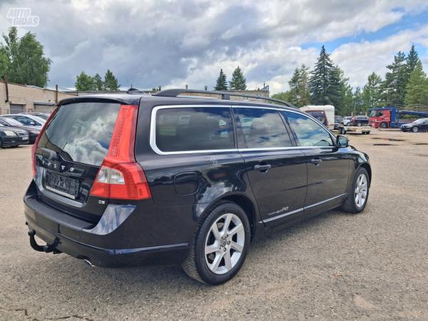 Volvo V70 2010 in Radviliskis, with an engine capacity of 2.40 L and mileage of 280 thousand km for 4650 €, photo 8 on AUTOMOTO.COM.LV