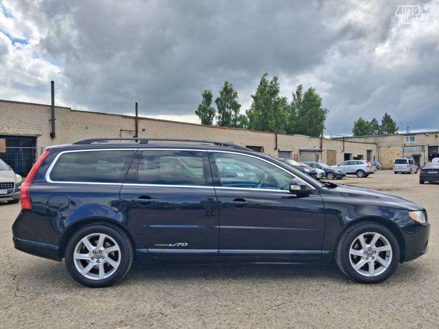 Volvo V70 2010 in Radviliskis, with an engine capacity of 2.40 L and mileage of 280 thousand km for 4650 €, photo 10 on AUTOMOTO.COM.LV