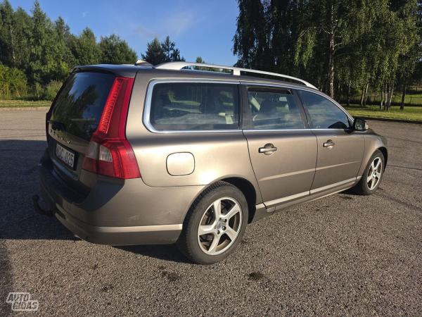 Volvo V70 2010 in Vilnius, with an engine capacity of 2.00 L and mileage of 360 thousand km for 3450 €, photo 2 on AUTOMOTO.COM.LV