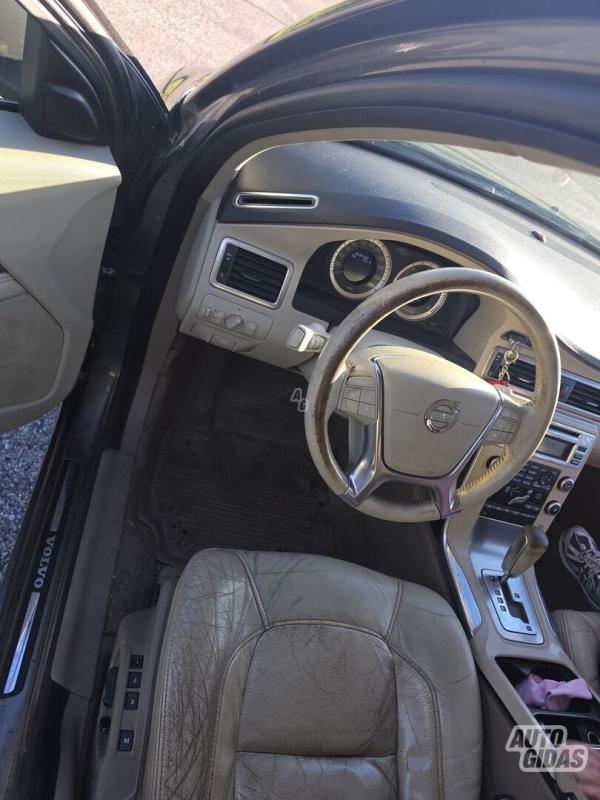 Volvo V70 2010 in Vilnius, with an engine capacity of 2.00 L and mileage of 360 thousand km for 3450 €, photo 4 on AUTOMOTO.COM.LV