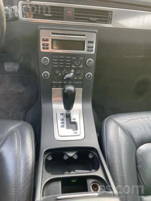 Volvo V70 2010 in Saldus, with an engine capacity of 2.40 L and mileage of 267 thousand km for 5000 €, photo 7 on AUTOMOTO.COM.LV