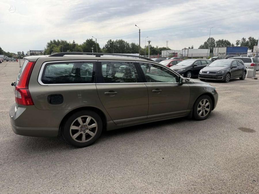 Volvo V70 2010 in Marijampole, with an engine capacity of 1.56 L and mileage of 255 thousand km for 2050 €, photo 5 on AUTOMOTO.COM.LV