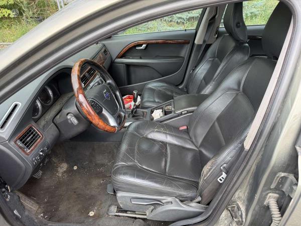 Volvo V70 2010 in Marijampole, with an engine capacity of 1.56 L and mileage of 255 thousand km for 2050 €, photo 8 on AUTOMOTO.COM.LV