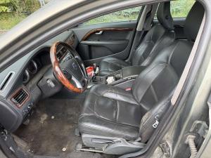 Volvo V70 2010 in Marijampole, with an engine capacity of 1.56 L and mileage of 255 thousand km for 2050 €, photo 9 on AUTOMOTO.COM.LV