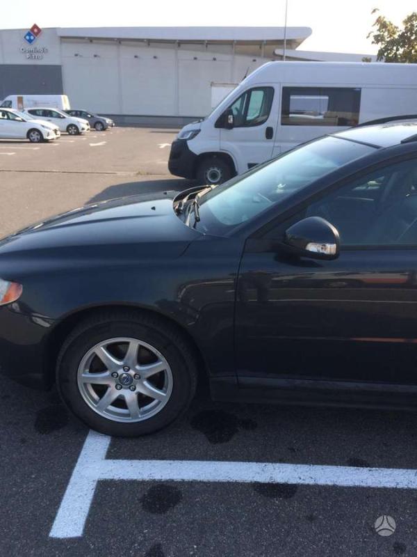 Volvo V70 2010 in Vilnius, with an engine capacity of 2.00 L and mileage of 272 thousand km for 3950 €, photo 2 on AUTOMOTO.COM.LV