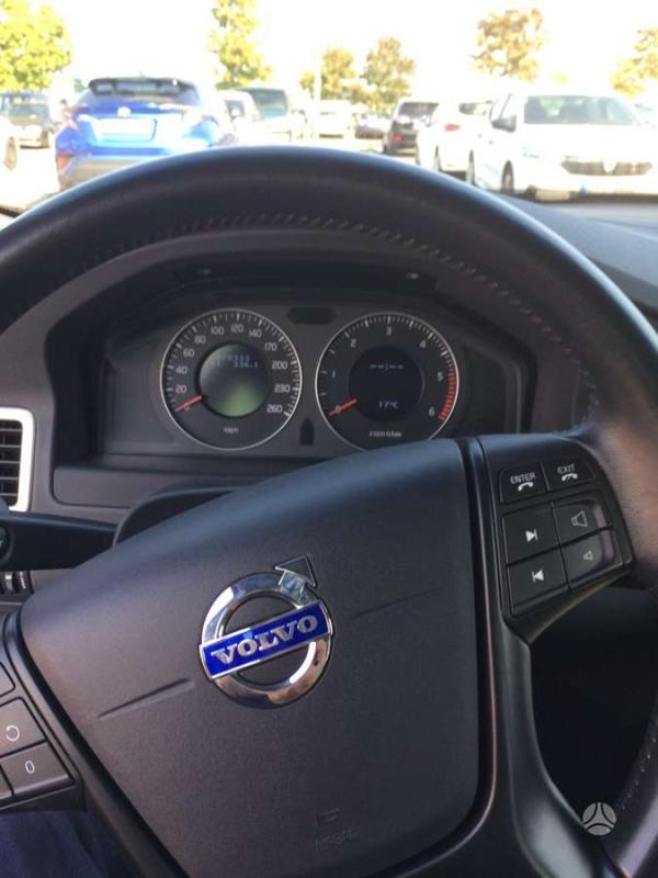 Volvo V70 2010 in Vilnius, with an engine capacity of 2.00 L and mileage of 272 thousand km for 3950 €, photo 9 on AUTOMOTO.COM.LV