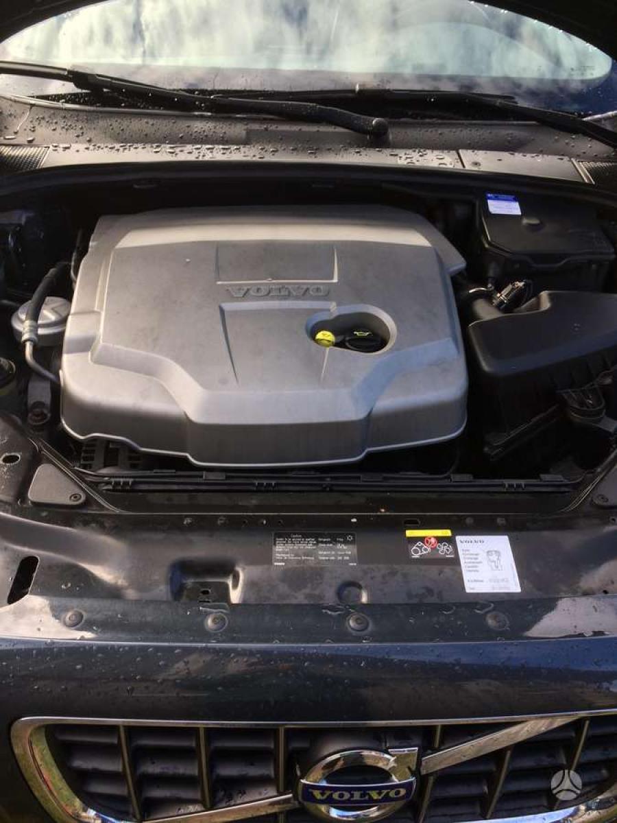 Volvo V70 2010 in Vilnius, with an engine capacity of 2.00 L and mileage of 272 thousand km for 3950 €, photo 12 on AUTOMOTO.COM.LV