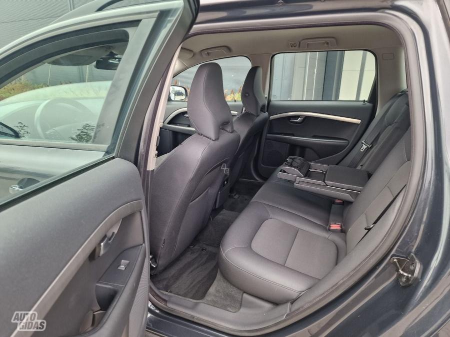 Volvo V70 2010 Viļņa, ar dzinēja tilpumu 1.60 L un nobraukumu 228 tūkst. km par 4999 €, foto 12 vietnē AUTOMOTO.COM.LV