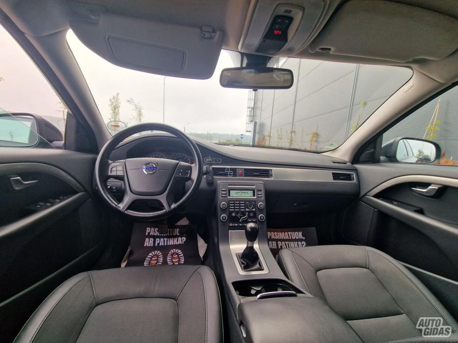 Volvo V70 2010 Viļņa, ar dzinēja tilpumu 1.60 L un nobraukumu 228 tūkst. km par 4999 €, foto 16 vietnē AUTOMOTO.COM.LV
