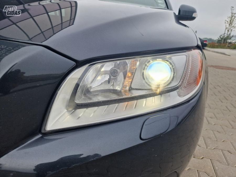 Volvo V70 2010 Viļņa, ar dzinēja tilpumu 1.60 L un nobraukumu 228 tūkst. km par 4999 €, foto 25 vietnē AUTOMOTO.COM.LV