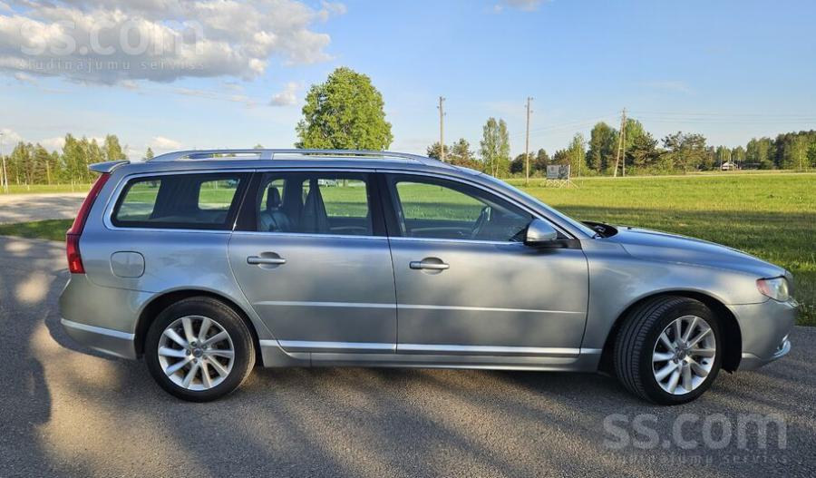 Volvo V70 2011 Rīga, ar dzinēja tilpumu 2.00 L un nobraukumu 0 tūkst. km par 850 €, foto 3 vietnē AUTOMOTO.COM.LV