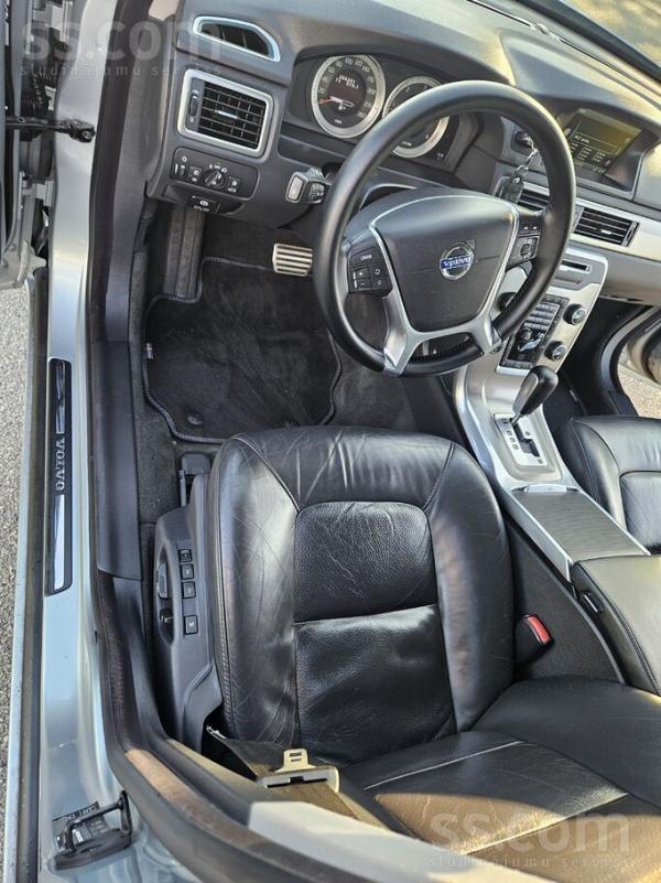 Volvo V70 2011 Rīga, ar dzinēja tilpumu 2.00 L un nobraukumu 0 tūkst. km par 850 €, foto 7 vietnē AUTOMOTO.COM.LV