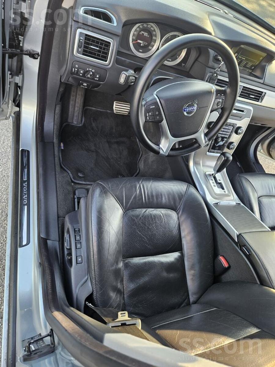 Volvo V70 2011 Rīga, ar dzinēja tilpumu 2.00 L un nobraukumu 0 tūkst. km par 850 €, foto 7 vietnē AUTOMOTO.COM.LV