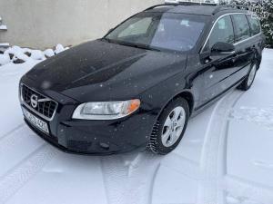 Volvo V70 2011 Viļņa, ar dzinēja tilpumu 2.00 L un nobraukumu 289 tūkst. km par 5500 €, foto  vietnē AUTOMOTO.COM.LV