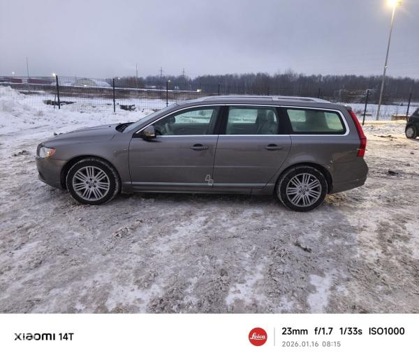 Volvo V70 2011 in Kaunas, with an engine capacity of 2.00 L and mileage of 268 thousand km for 6350 €, photo 2 on AUTOMOTO.COM.LV