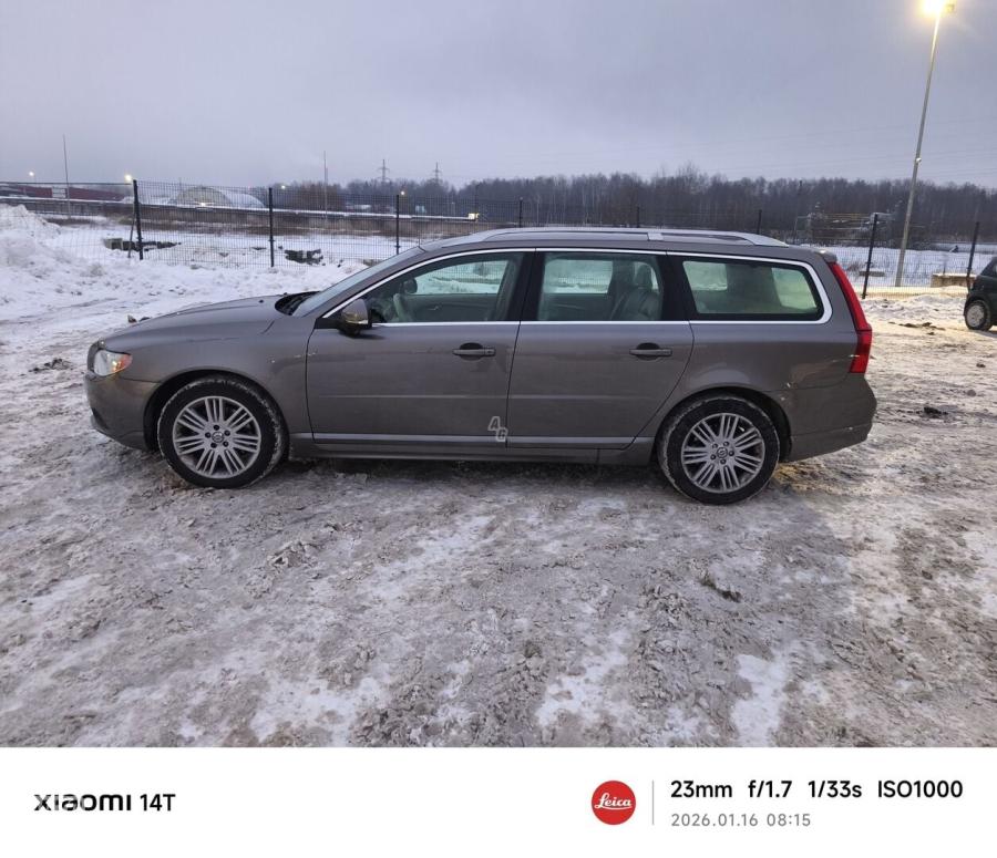 Volvo V70 2011 in Kaunas, with an engine capacity of 2.00 L and mileage of 268 thousand km for 6350 €, photo 2 on AUTOMOTO.COM.LV