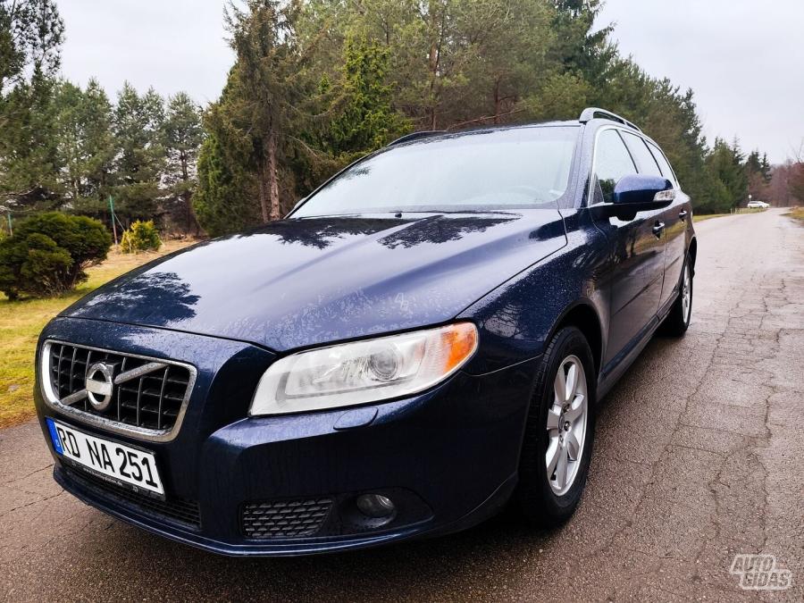 Volvo V70 2011 Mažeikiai, ar dzinēja tilpumu 2.00 L un nobraukumu 236 tūkst. km par 4800 €, foto 2 vietnē AUTOMOTO.COM.LV