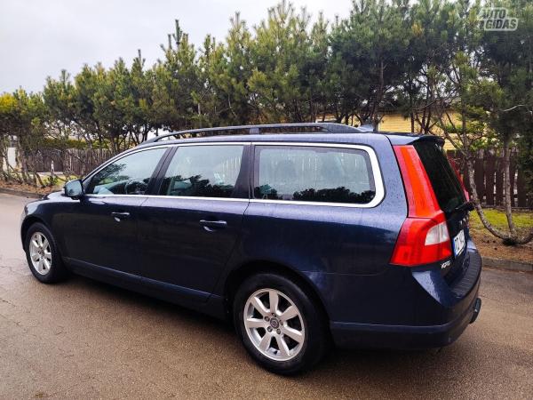 Volvo V70 2011 in Mazeikiai, with an engine capacity of 2.00 L and mileage of 236 thousand km for 4800 €, photo 10 on AUTOMOTO.COM.LV