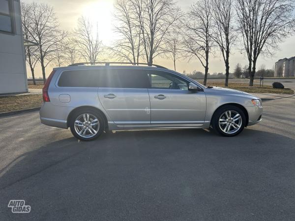Volvo V70 2011 in Kaunas, with an engine capacity of 2.00 L and mileage of 322 thousand km for 6000 €, photo 8 on AUTOMOTO.COM.LV