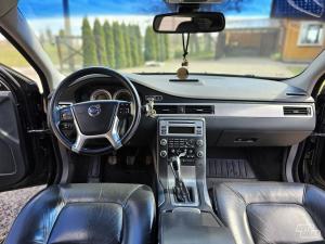 Volvo V70 2011 in Vilnius, with an engine capacity of 2.00 L and mileage of 394 thousand km for 4599 €, photo 5 on AUTOMOTO.COM.LV