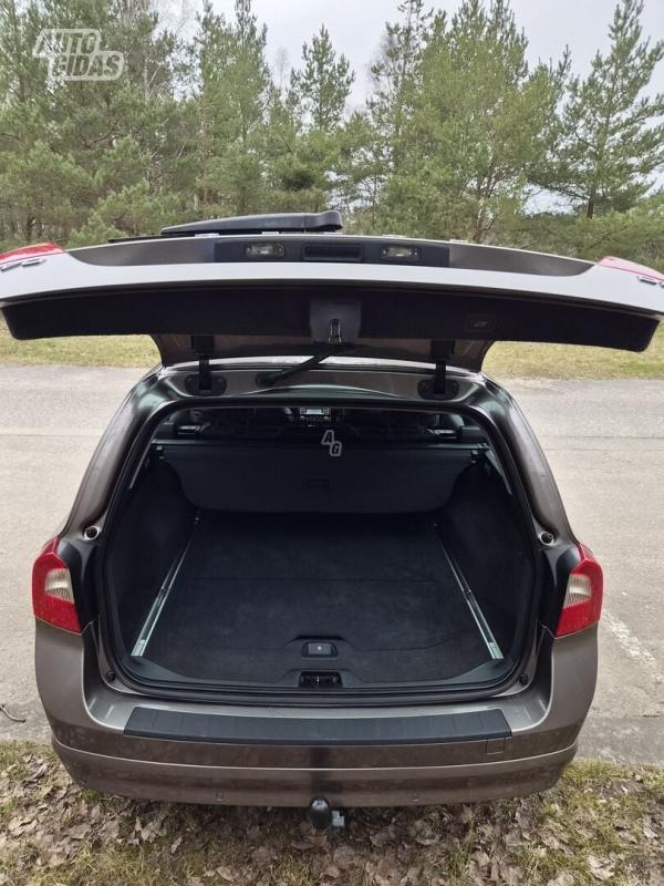 Volvo V70 2011 in Klaipeda, with an engine capacity of 20.00 L and mileage of 316 thousand km for 5200 €, photo 8 on AUTOMOTO.COM.LV