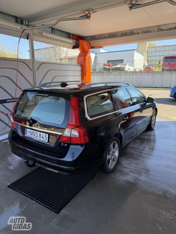 Volvo V70 2011 in Vilnius, with an engine capacity of 2.00 L and mileage of 315 thousand km for 6300 €, photo 1 on AUTOMOTO.COM.LV