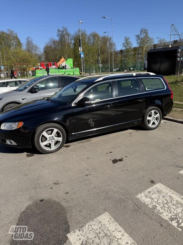 Volvo V70 2011 in Vilnius, with an engine capacity of 2.00 L and mileage of 315 thousand km for 6300 €, photo 5 on AUTOMOTO.COM.LV